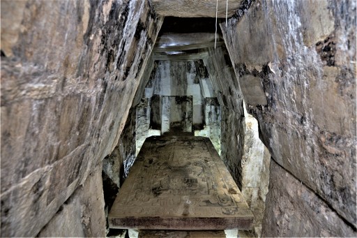 Hace 71 años fue descubierta la tumba de Pakal el Grande, en Palenque ...