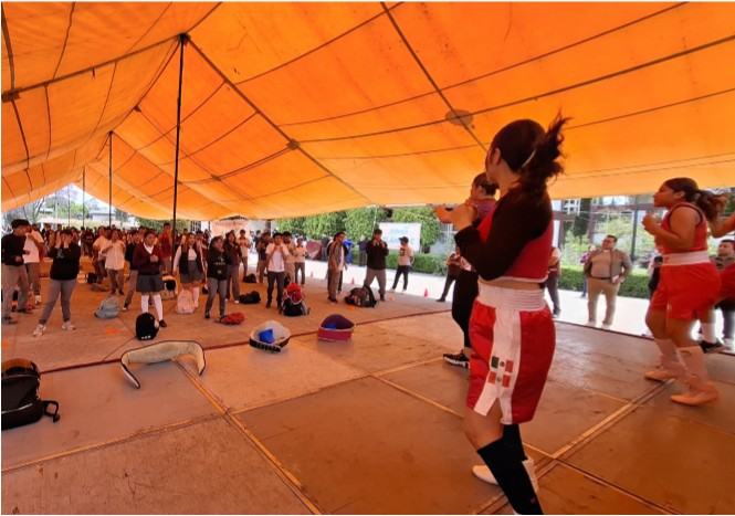 Clase de Box en CETIS 1~Tlaltenco para saber cómo noquear las ...