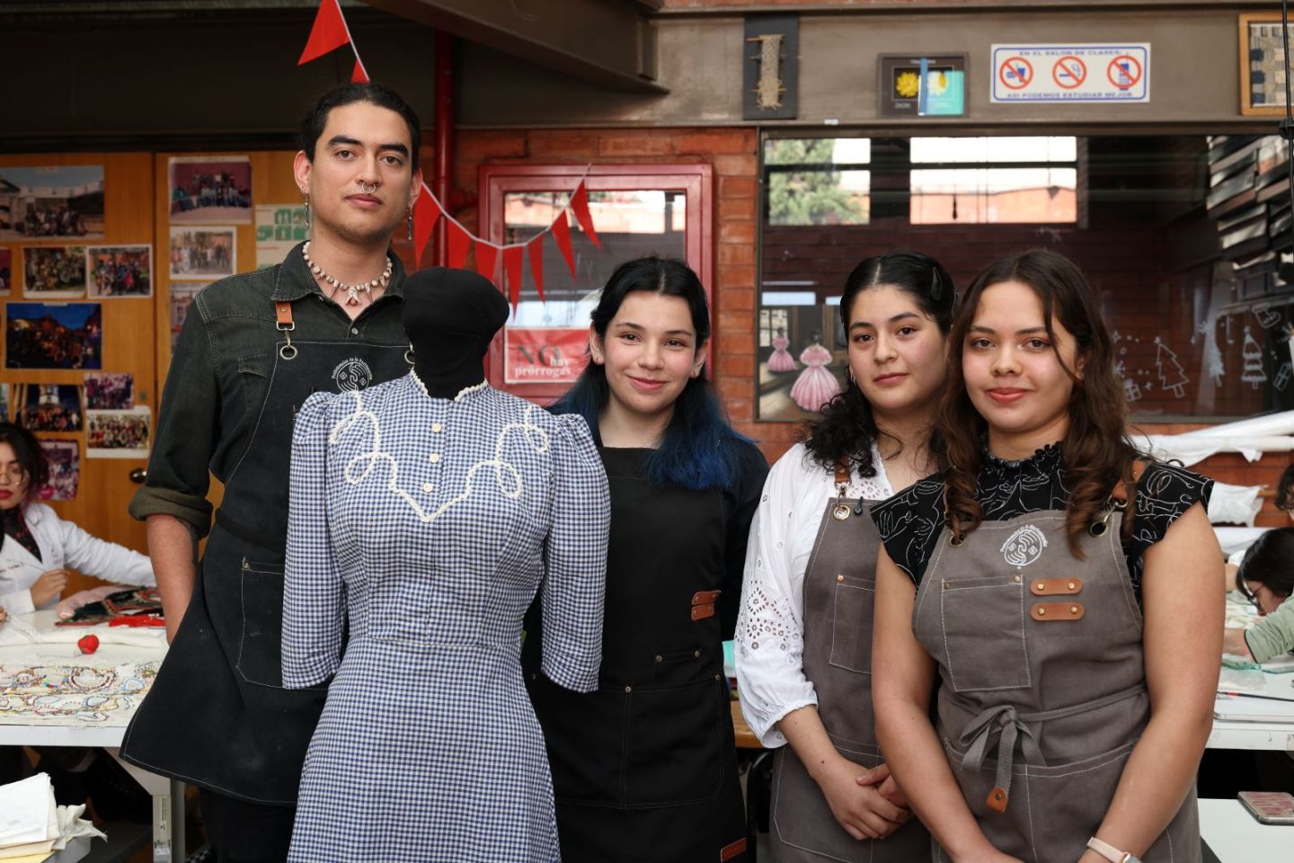 Vestuario de Dolores del Río es objeto de tratamiento preventivo ...